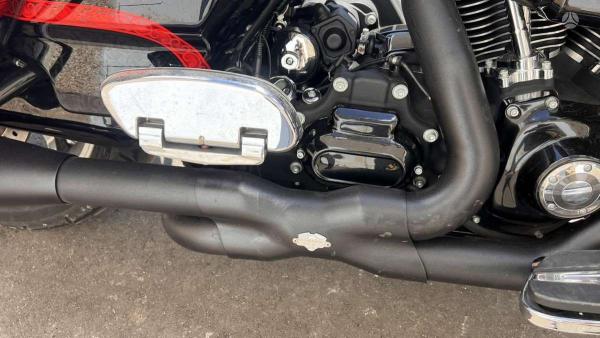 Melns Harley-Davidson Road King 2014 Viļņa, ar dzinēja tilpumu 1.80 L un nobraukumu 20 tūkst. km par 12200 €, foto 9 vietnē AUTOMOTO.COM.LV
