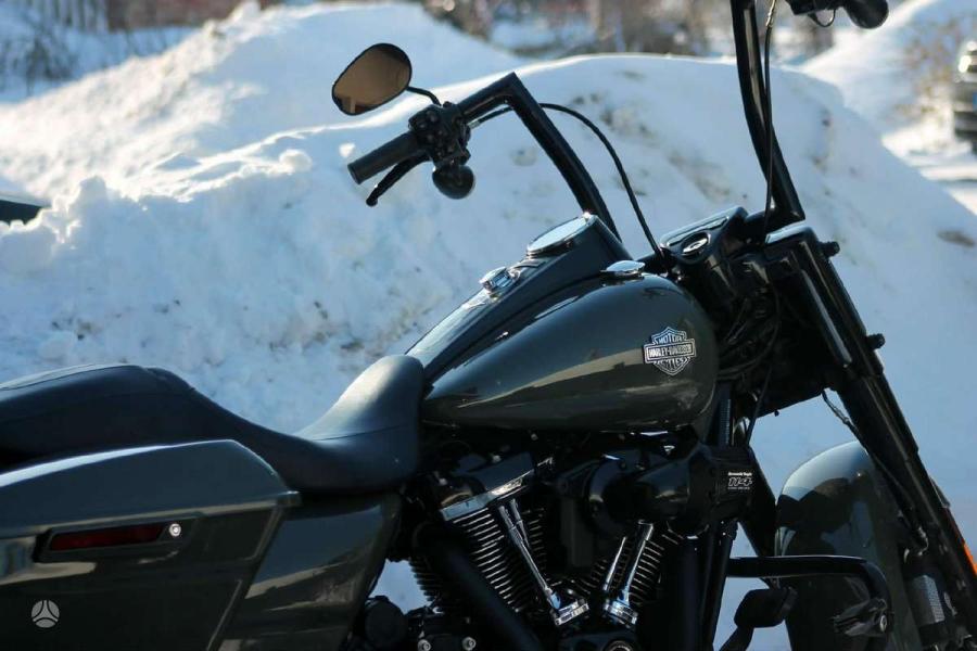 Zaļš Harley-Davidson Road King 2021 Klaipėda, ar dzinēja tilpumu 1.87 L un nobraukumu 40 tūkst. km par 14000 €, foto 1 vietnē AUTOMOTO.COM.LV