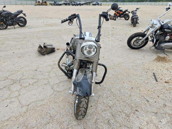 Grey Harley-Davidson Road King 2014 in Klaipeda, with an engine capacity of 1.80 L and mileage of 0 thousand km for 6200 €, photo 3 on AUTOMOTO.COM.LV