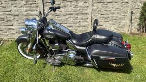 Grey Harley-Davidson Road King 2016 in Vilnius, with an engine capacity of 1.69 L and mileage of 49 thousand km for 12000 €, photo 3 on AUTOMOTO.COM.LV