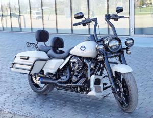 Pelēks Harley-Davidson Road King 2017 Šauļi, ar dzinēja tilpumu 0.00 L un nobraukumu 18 tūkst. km par 11900 €, foto 13 vietnē AUTOMOTO.COM.LV