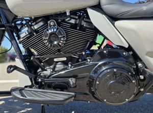Pelēks Harley-Davidson Road King 2017 Šauļi, ar dzinēja tilpumu 0.00 L un nobraukumu 18 tūkst. km par 11900 €, foto 15 vietnē AUTOMOTO.COM.LV