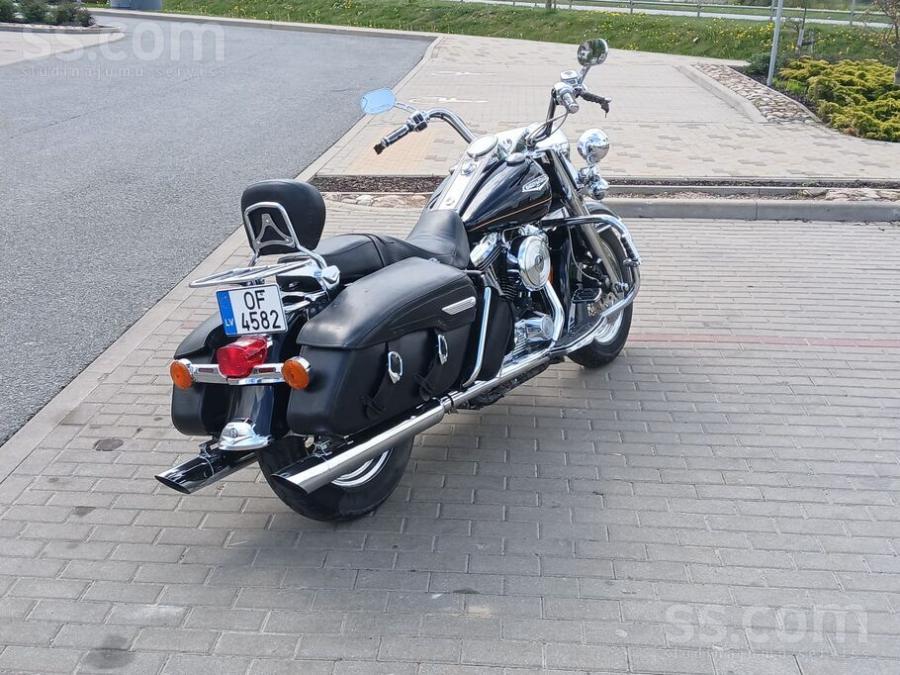 Harley-Davidson Road King 1998 in Bauska, with an engine capacity of 1.34 L and mileage of 0 thousand km for 7400 €, photo 4 on AUTOMOTO.COM.LV
