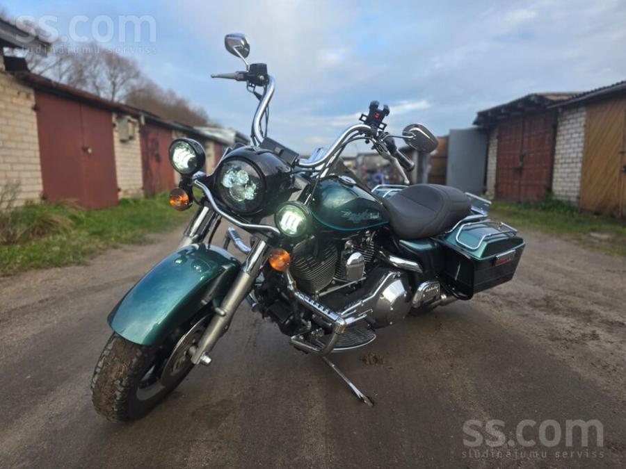 Harley-Davidson Road King 2000 in Liepaja, with an engine capacity of 1.60 L and mileage of 0 thousand km for 7500 €, photo 1 on AUTOMOTO.COM.LV
