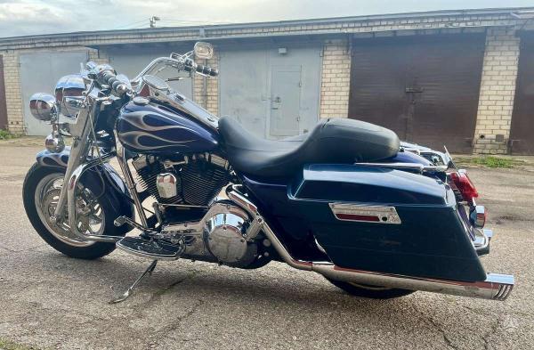 Harley-Davidson Road King 2000 in Kaunas, with an engine capacity of 1.45 L and mileage of 71 thousand km for 4500 €, photo 4 on AUTOMOTO.COM.LV