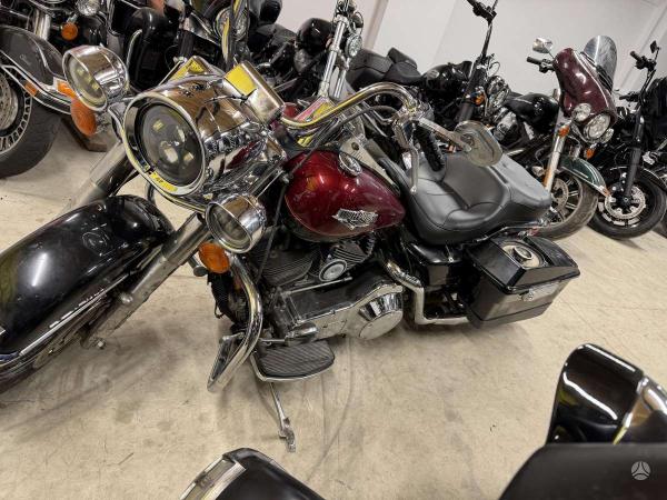 Harley-Davidson Road King 2001 Šauļi, ar dzinēja tilpumu 1.45 L un nobraukumu 21 tūkst. km par 4444 €, foto 3 vietnē AUTOMOTO.COM.LV