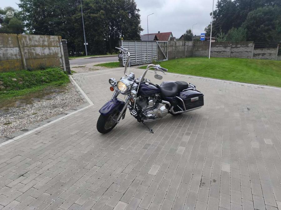 Harley-Davidson Road King 2002 in Varena, with an engine capacity of 1.55 L and mileage of 20 thousand km for 5200 €, photo 4 on AUTOMOTO.COM.LV