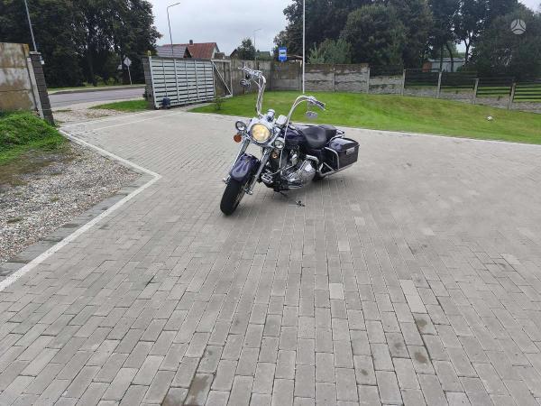 Harley-Davidson Road King 2002 in Varena on AUTOMOTO.COM.LV Harley-Davidson Road King 2002 in Varena, with an engine capacity of 1.55 L and mileage of 20 thousand km for 5200 €, photo 5 on AUTOMOTO.COM.LV