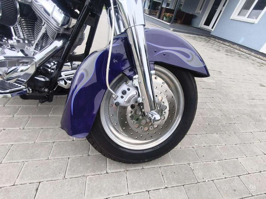 Harley-Davidson Road King 2002 in Varena, with an engine capacity of 1.55 L and mileage of 20 thousand km for 5200 €, photo 56 on AUTOMOTO.COM.LV