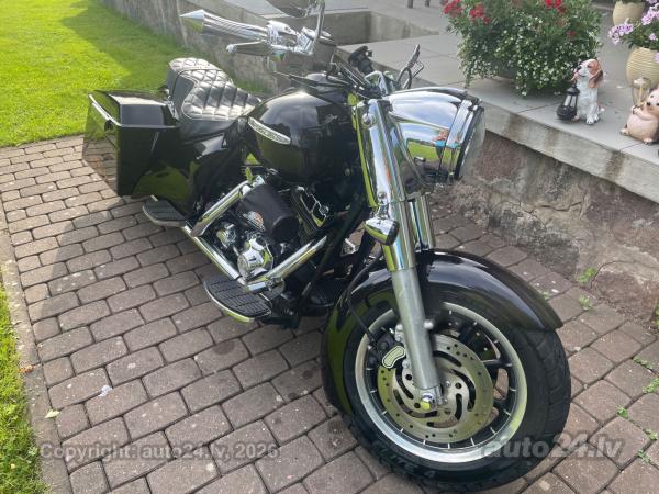 Harley-Davidson Road King 2003 Tallina, ar dzinēja tilpumu 1.45 L un nobraukumu 28 tūkst. km par 9600 €, foto 3 vietnē AUTOMOTO.COM.LV