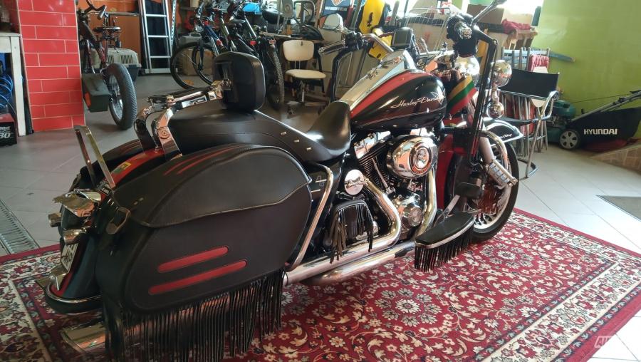 Harley-Davidson Road King 2012 Klaipėda, ar dzinēja tilpumu 1.60 L un nobraukumu 26 tūkst. km par 10000 €, foto 3 vietnē AUTOMOTO.COM.LV