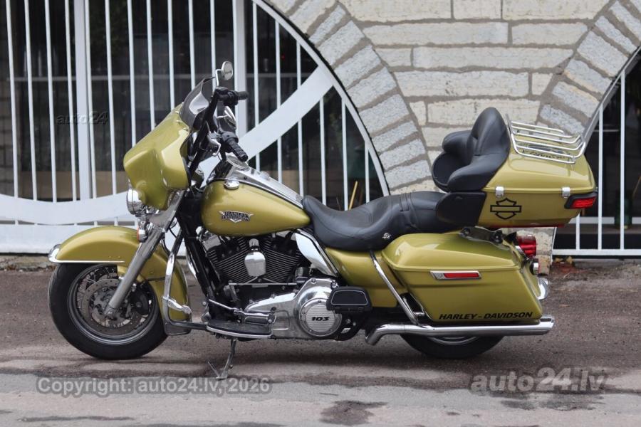 Harley-Davidson Road King 2013 in Tallinn, with an engine capacity of 1.69 L and mileage of 30 thousand km for 12500 €, photo 1 on AUTOMOTO.COM.LV
