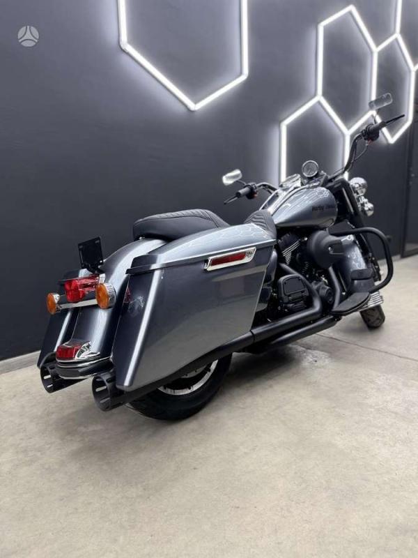 Harley-Davidson Road King 2014 Šauļi, ar dzinēja tilpumu 1.69 L un nobraukumu 19 tūkst. km par 9200 €, foto 2 vietnē AUTOMOTO.COM.LV