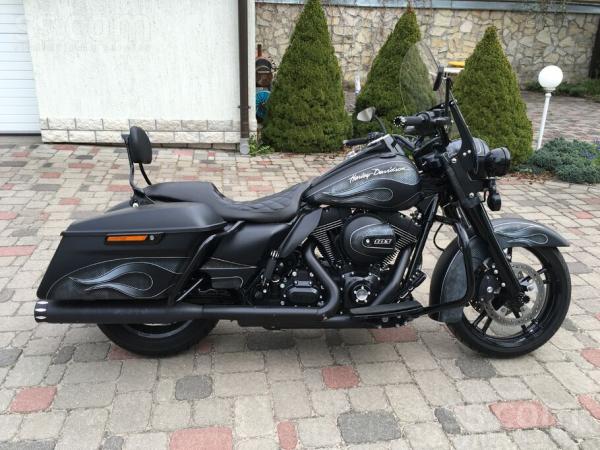 Harley-Davidson Road King 2015 Rīga, ar dzinēja tilpumu 1.69 L un nobraukumu 0 tūkst. km par 14700 €, foto 1 vietnē AUTOMOTO.COM.LV