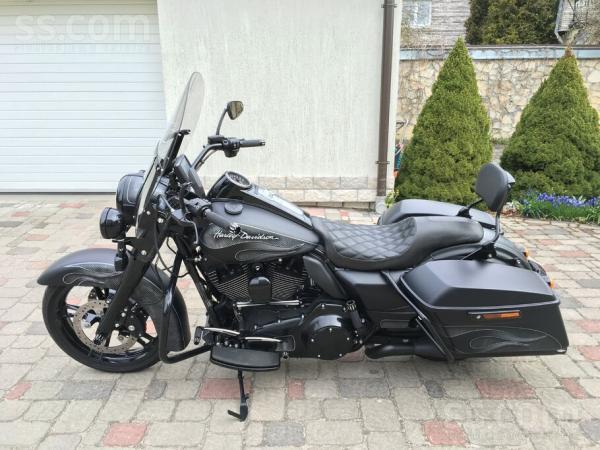 Harley-Davidson Road King 2015 Rīga, ar dzinēja tilpumu 1.69 L un nobraukumu 0 tūkst. km par 14700 €, foto 2 vietnē AUTOMOTO.COM.LV