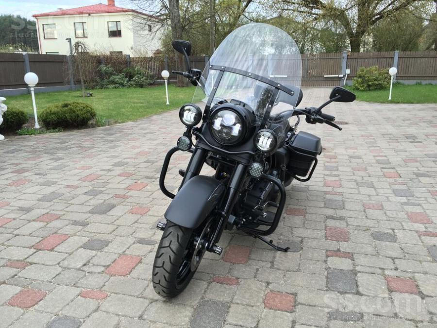 Харли-Девидсон Road King 2015 в Рига, объемом двигателя 1.69 л и пробегом 0 тыс. км за 14700 €, фото 4 на AUTOMOTO.COM.LV
