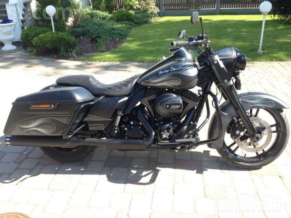 Harley-Davidson Road King 2015 Rīga, ar dzinēja tilpumu 1.69 L un nobraukumu 0 tūkst. km par 14700 €, foto 6 vietnē AUTOMOTO.COM.LV