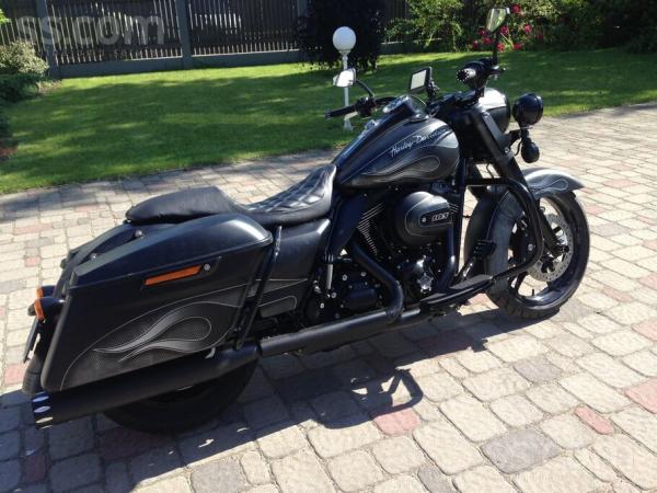 Harley-Davidson Road King 2015 Rīga, ar dzinēja tilpumu 1.69 L un nobraukumu 0 tūkst. km par 14700 €, foto 7 vietnē AUTOMOTO.COM.LV