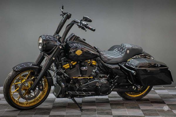 Harley-Davidson Road King 2021 in Kaunas, with an engine capacity of 1.90 L and mileage of 11 thousand km for 16500 €, photo 2 on AUTOMOTO.COM.LV