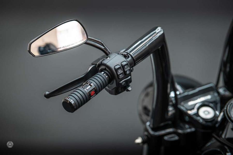Harley-Davidson Road King 2021 in Kaunas, with an engine capacity of 1.90 L and mileage of 11 thousand km for 16500 €, photo 17 on AUTOMOTO.COM.LV
