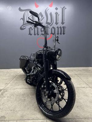 Harley-Davidson Road King 2025 in Kaunas, with an engine capacity of 1.87 L and mileage of 15 thousand km for 22990 €, photo 4 on AUTOMOTO.COM.LV