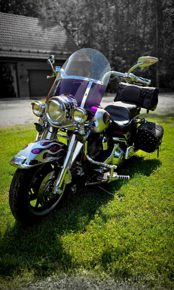 Violets Harley-Davidson Road King 2001 Tallina, ar dzinēja tilpumu 1.34 L un nobraukumu 0 tūkst. km par 7500 €, foto 3 vietnē AUTOMOTO.COM.LV