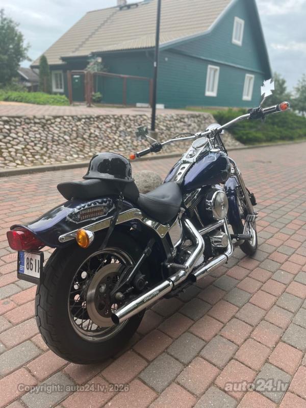 Melns Harley-Davidson Softail 1998 Valga, ar dzinēja tilpumu 1.34 L un nobraukumu 19 tūkst. km par 8499 €, foto 4 vietnē AUTOMOTO.COM.LV