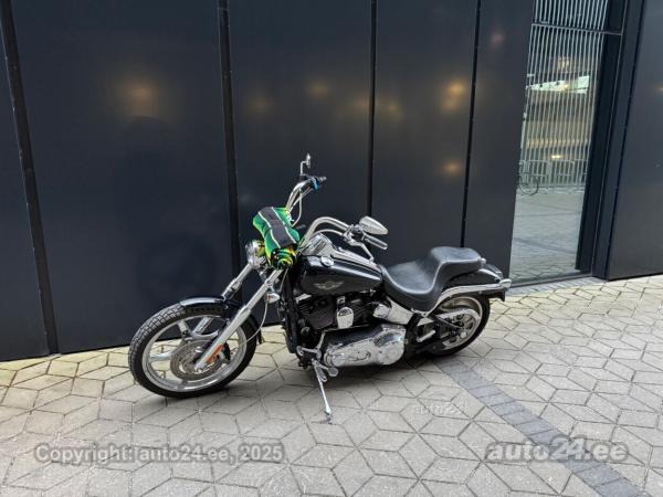 Black Harley-Davidson Softail 2003 in Tallinn, with an engine capacity of 1.45 L and mileage of 35 thousand km for 6500 €, photo 2 on AUTOMOTO.COM.LV