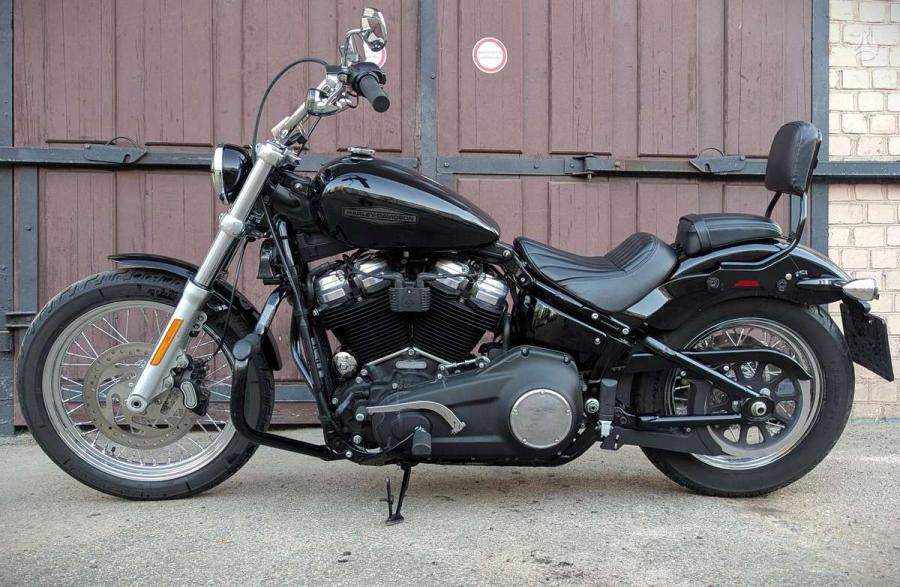 Melns Harley-Davidson Softail 2020 Kauņa, ar dzinēja tilpumu 1.75 L un nobraukumu 22 tūkst. km par 10500 €, foto 4 vietnē AUTOMOTO.COM.LV