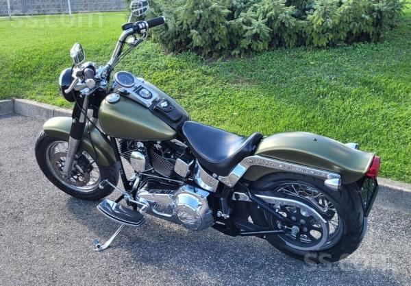 Harley-Davidson Softail 2005 in Riga, with an engine capacity of 1.45 L and mileage of 0 thousand km for 7800 €, photo 5 on AUTOMOTO.COM.LV