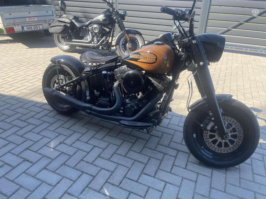 Harley-Davidson Softail 2006 Viļņa, ar dzinēja tilpumu 1.45 L un nobraukumu 28 tūkst. km par 7800 €, foto 1 vietnē AUTOMOTO.COM.LV