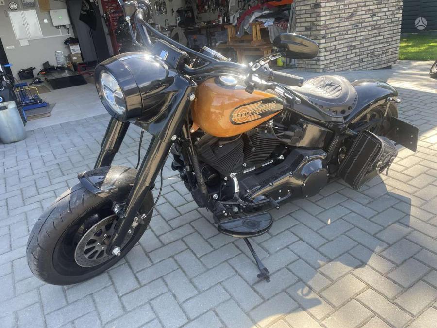 Harley-Davidson Softail 2006 Viļņa, ar dzinēja tilpumu 1.45 L un nobraukumu 28 tūkst. km par 7800 €, foto 4 vietnē AUTOMOTO.COM.LV