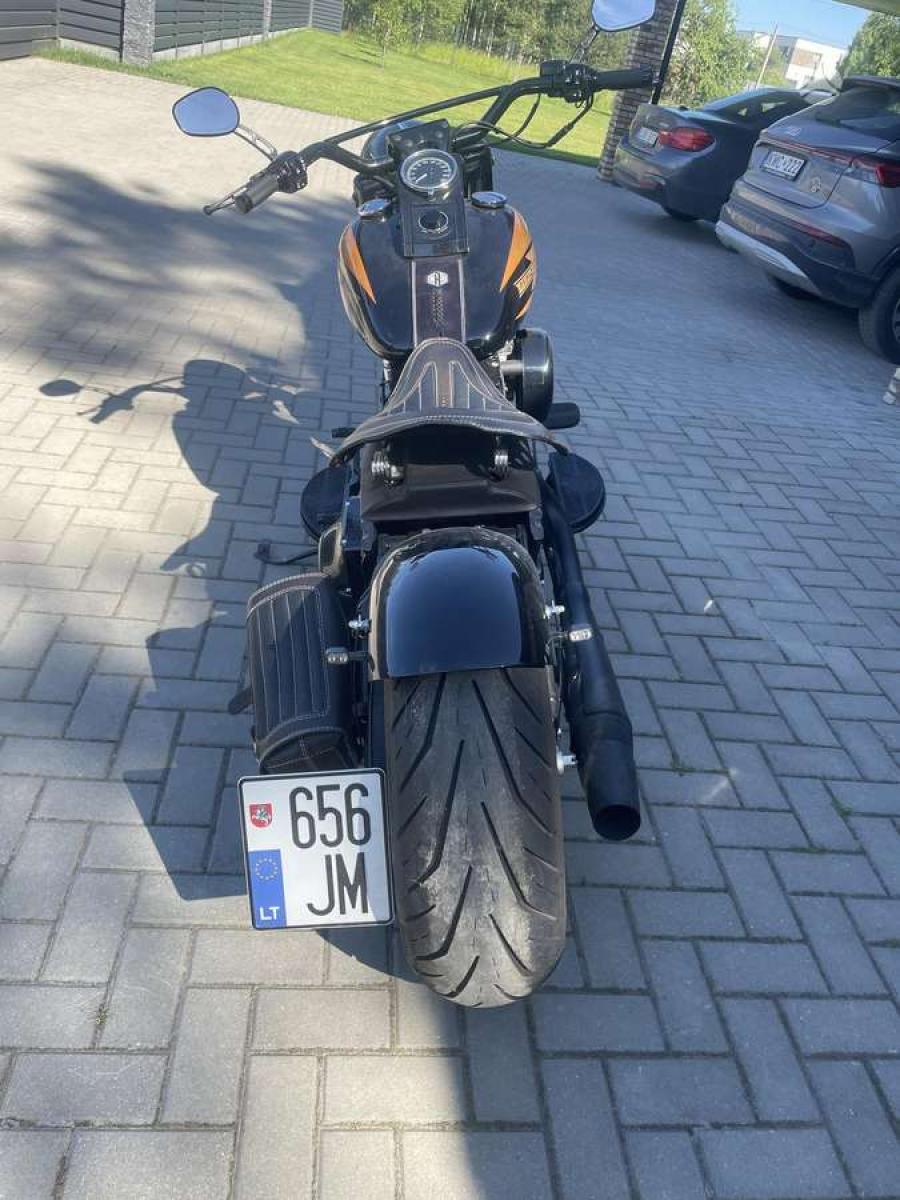 Harley-Davidson Softail 2006 Viļņa, ar dzinēja tilpumu 1.45 L un nobraukumu 28 tūkst. km par 7800 €, foto 6 vietnē AUTOMOTO.COM.LV