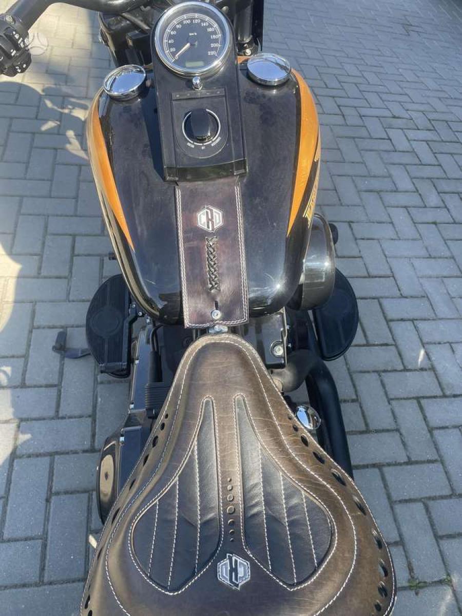 Harley-Davidson Softail 2006 Viļņa, ar dzinēja tilpumu 1.45 L un nobraukumu 28 tūkst. km par 7800 €, foto 8 vietnē AUTOMOTO.COM.LV