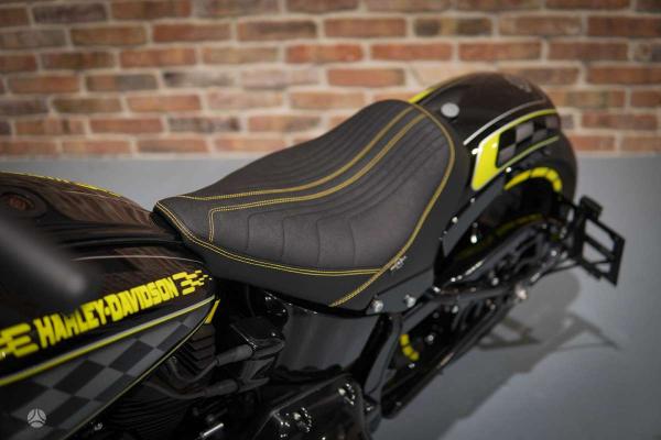 Harley-Davidson Softail 2012 in Kaunas on AUTOMOTO.COM.LV Harley-Davidson Softail 2012 in Kaunas, with an engine capacity of 1.80 L and mileage of 6 thousand km for 15555 €, photo 10 on AUTOMOTO.COM.LV