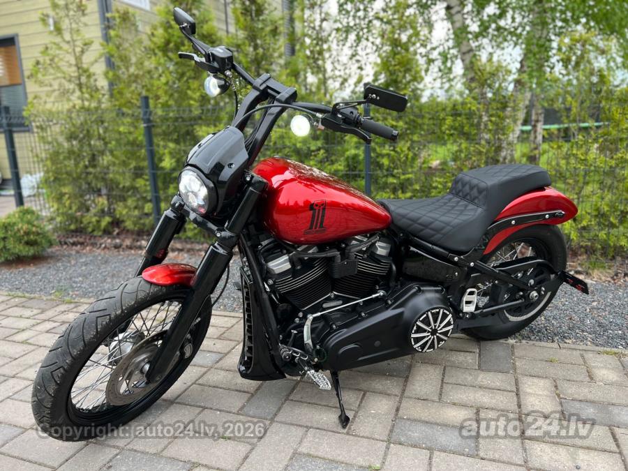 Harley-Davidson Softail 2018 in Tallinn, with an engine capacity of 1.75 L and mileage of 15 thousand km for 11900 €, photo 4 on AUTOMOTO.COM.LV
