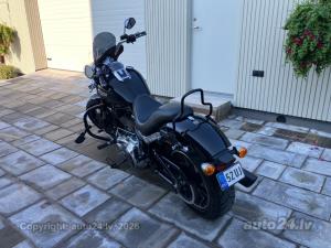 Melns Harley-Davidson Sport Glide 2018 Pērnava, ar dzinēja tilpumu 1.75 L un nobraukumu 32 tūkst. km par 17000 €, foto 4 vietnē AUTOMOTO.COM.LV