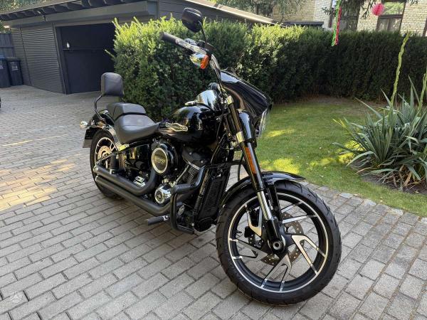 Черный Харли-Девидсон Sport Glide 2018 в Вильнюс, объемом двигателя 1.75 л и пробегом 8 тыс. км за 13500 €, фото 2 на AUTOMOTO.COM.LV