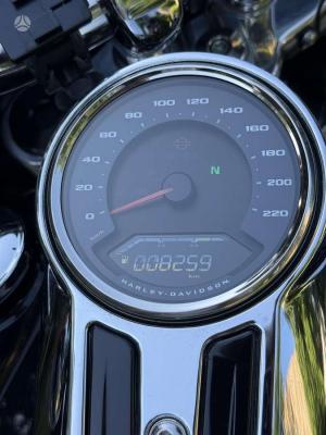 Черный Харли-Девидсон Sport Glide 2018 в Вильнюс, объемом двигателя 1.75 л и пробегом 8 тыс. км за 13500 €, фото 6 на AUTOMOTO.COM.LV