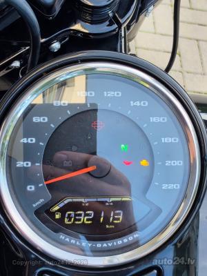 Black Harley-Davidson Sport Glide 2018 in Tallinn, with an engine capacity of 1.75 L and mileage of 32 thousand km for 15000 €, photo 8 on AUTOMOTO.COM.LV