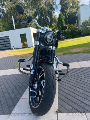 Black Harley-Davidson Sport Glide 2021 in Tartu, with an engine capacity of 1.75 L and mileage of 3 thousand km for 19990 €, photo 4 on AUTOMOTO.COM.LV