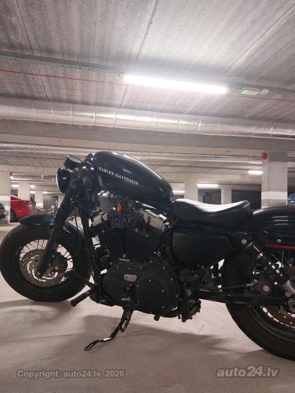 Melns Harley-Davidson Sportster 1200 2013 Tallina, ar dzinēja tilpumu 1.20 L un nobraukumu 22 tūkst. km par 7700 €, foto 6 vietnē AUTOMOTO.COM.LV