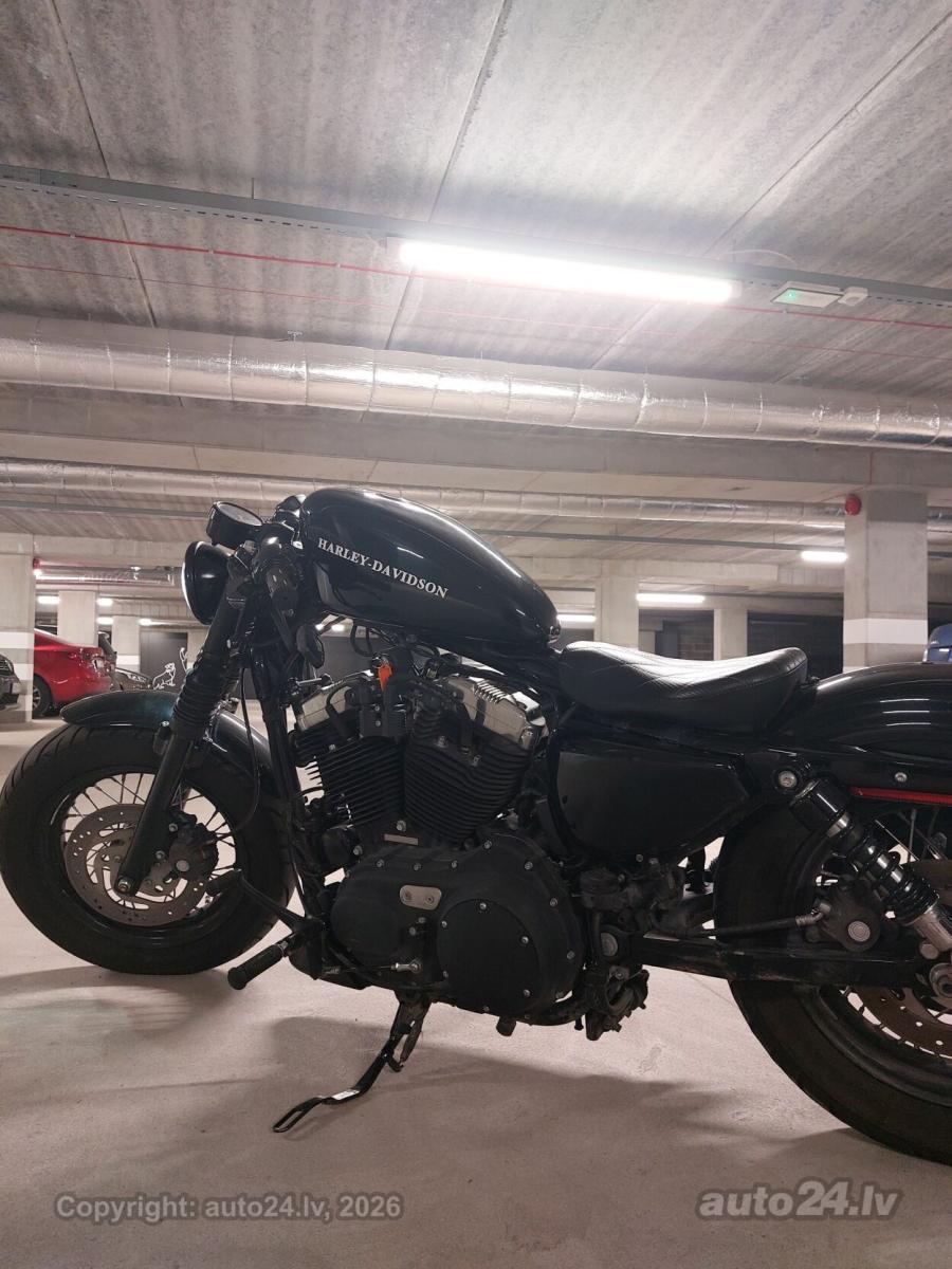 Black Harley-Davidson Sportster 1200 2013 in Tallinn, with an engine capacity of 1.20 L and mileage of 22 thousand km for 7700 €, photo 6 on AUTOMOTO.COM.LV