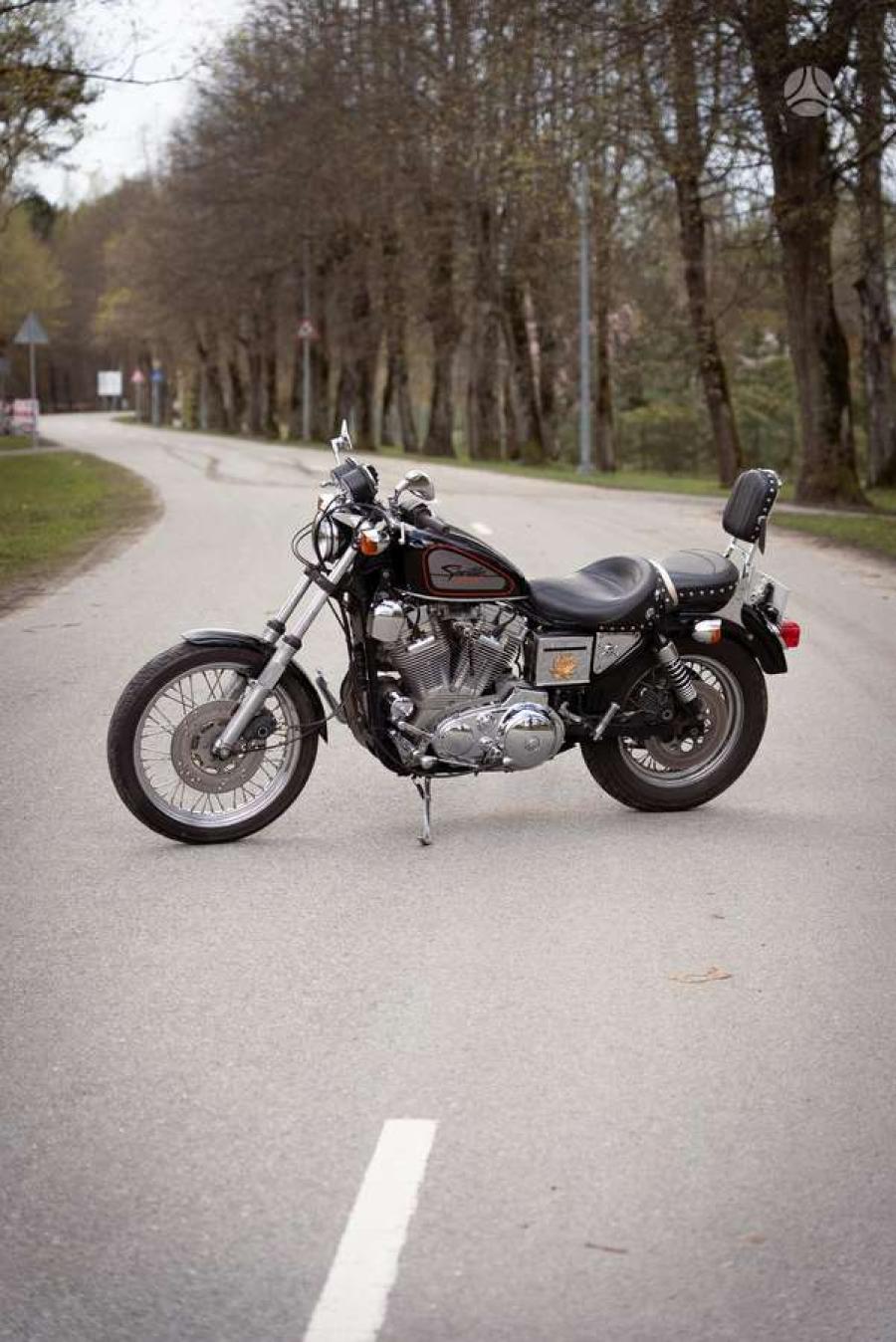 Black Harley-Davidson Sportster 1986 in Riga, with an engine capacity of 0.88 L and mileage of 97 thousand km for 4200 €, photo 8 on AUTOMOTO.COM.LV
