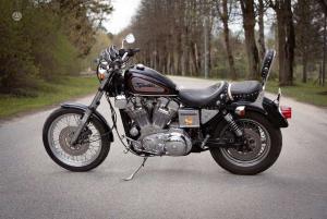 Black Harley-Davidson Sportster 1986 in Riga, with an engine capacity of 0.88 L and mileage of 97 thousand km for 4200 €, photo 12 on AUTOMOTO.COM.LV
