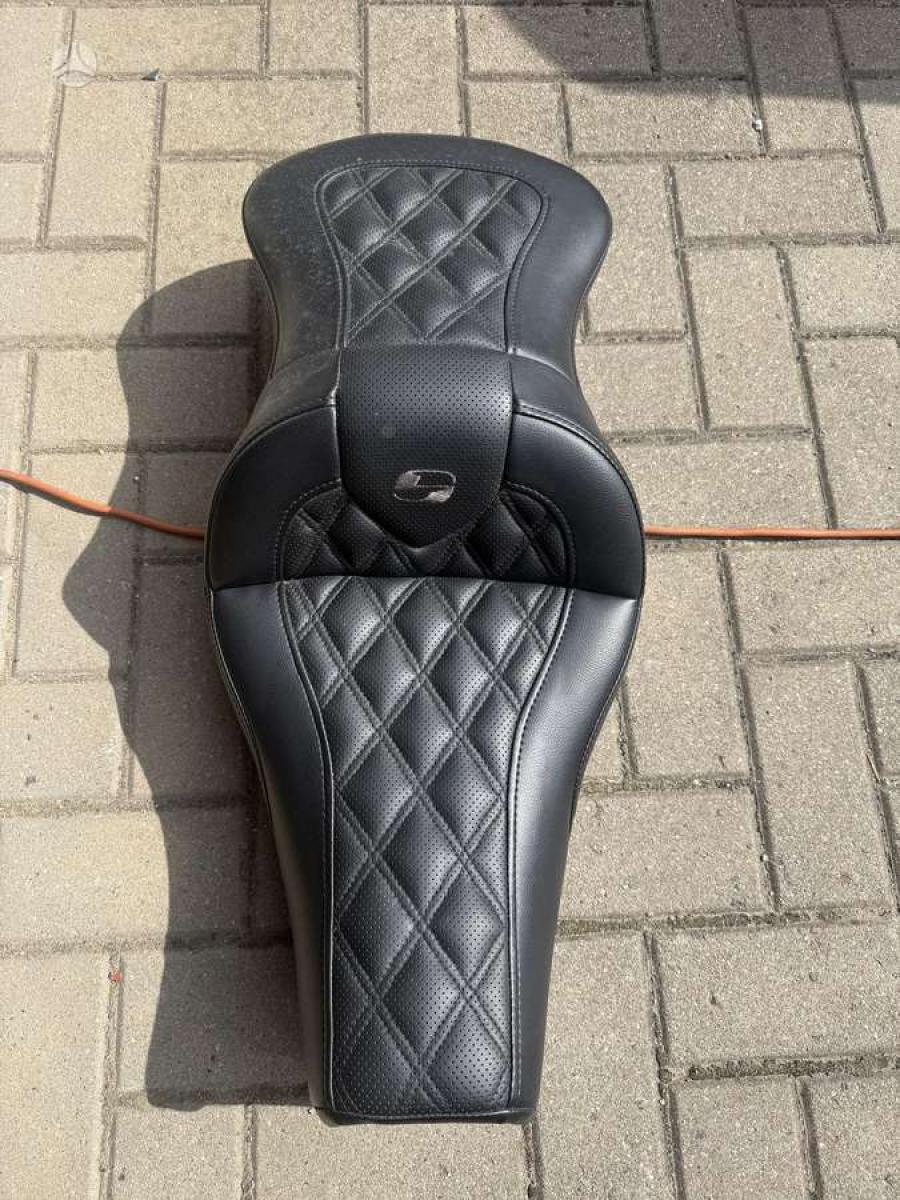 Черный Харли-Девидсон Sportster 2007 в Вильнюс, объемом двигателя 1.20 л и пробегом 35 тыс. км за 6300 €, фото 16 на AUTOMOTO.COM.LV