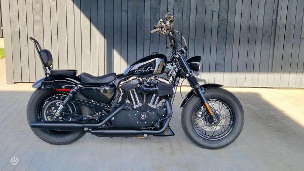 Melns Harley-Davidson Sportster 2010 Klaipėda, ar dzinēja tilpumu 1.20 L un nobraukumu 9 tūkst. km par 9800 €, foto 1 vietnē AUTOMOTO.COM.LV