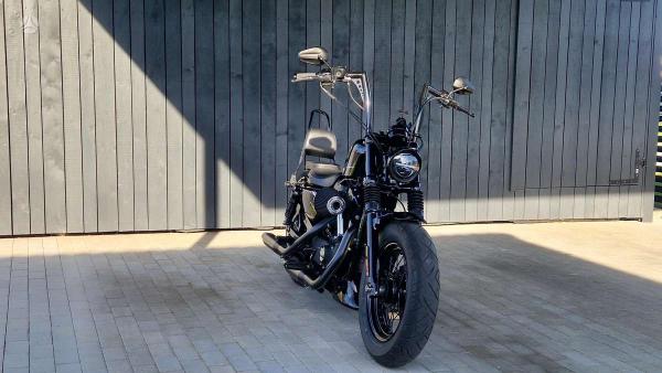 Melns Harley-Davidson Sportster 2010 Klaipėda, ar dzinēja tilpumu 1.20 L un nobraukumu 9 tūkst. km par 9800 €, foto 4 vietnē AUTOMOTO.COM.LV