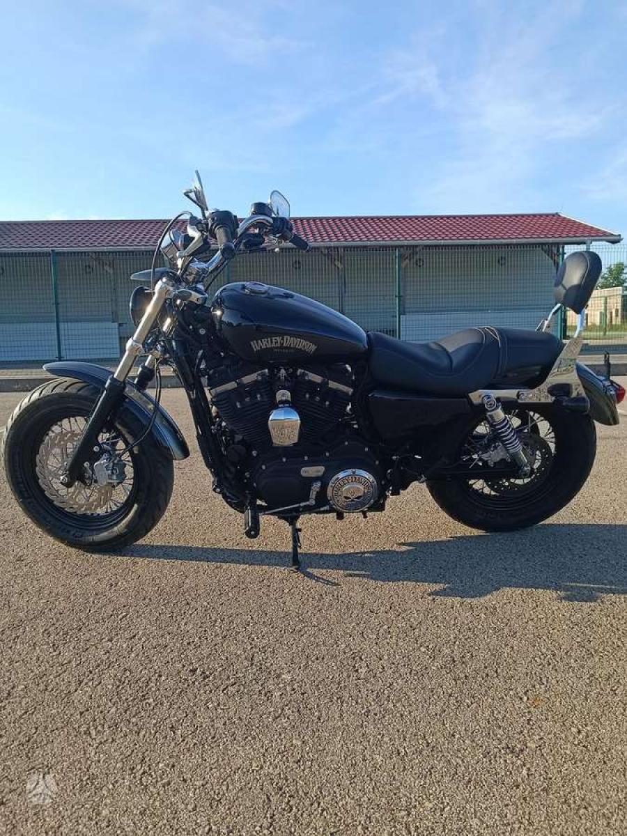 Black Harley-Davidson Sportster 2014 in Pagegiai, with an engine capacity of 1.20 L and mileage of 46 thousand km for 9100 €, photo 1 on AUTOMOTO.COM.LV