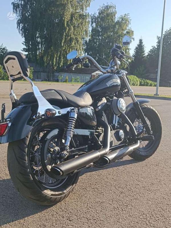 Black Harley-Davidson Sportster 2014 in Pagegiai, with an engine capacity of 1.20 L and mileage of 46 thousand km for 9100 €, photo 7 on AUTOMOTO.COM.LV